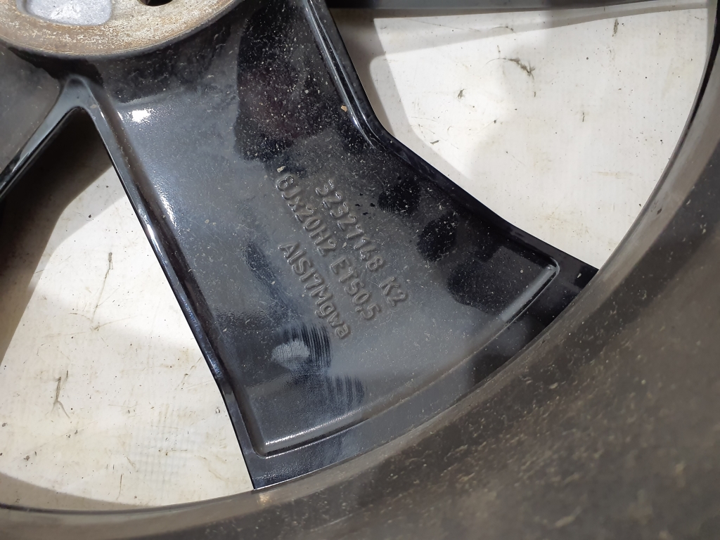 Used VOLVO XC40 Rim 32327148