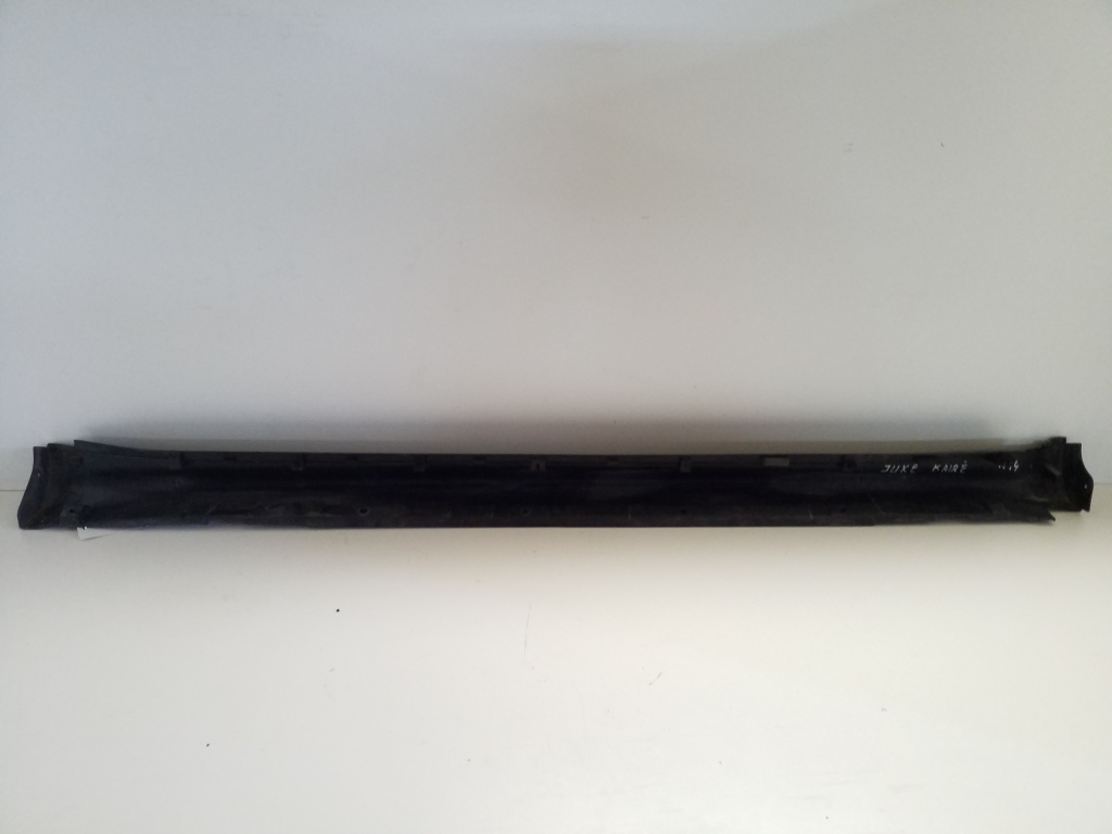 Used NISSAN Juke Exterior sill trim 768511KA6A