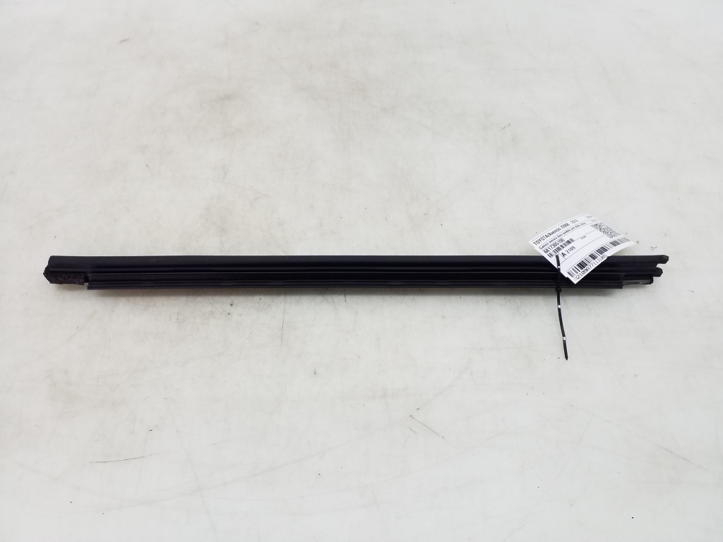 Naudotas TOYOTA Avensis Galinių šoninių durų juostelė prie stiklo ...