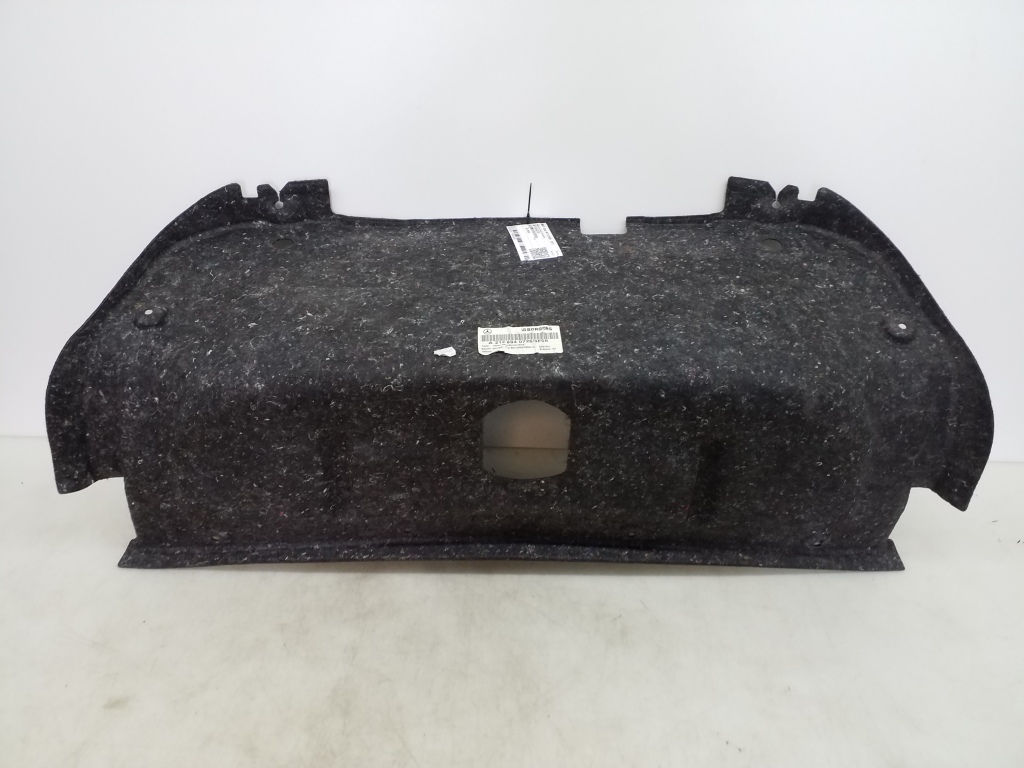 Used Mercedes Benz E-Class Pulling out the boot lid A2126940725