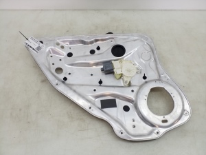 Naudotas Mercedes Benz GLK-Class Galinių šoninių durų stiklo pakėlikas ...