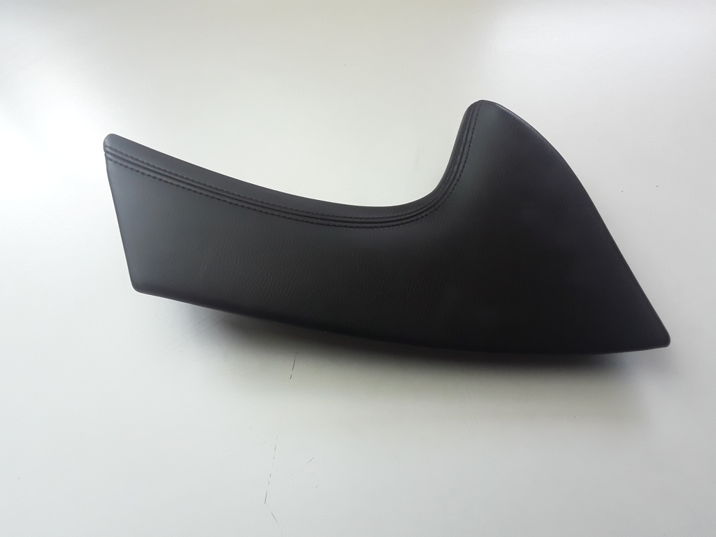Used Infiniti M37 Another detail of the interior console 681341MA0A