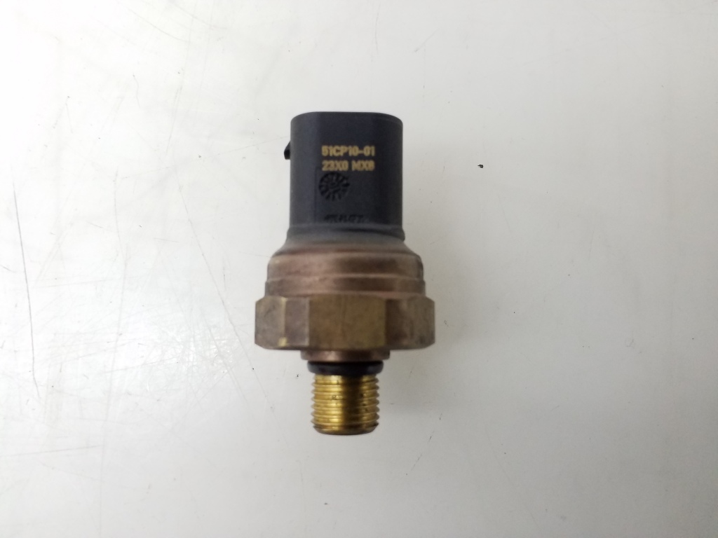 Used Mercedes Benz E-Class The sensor is different A0045421618