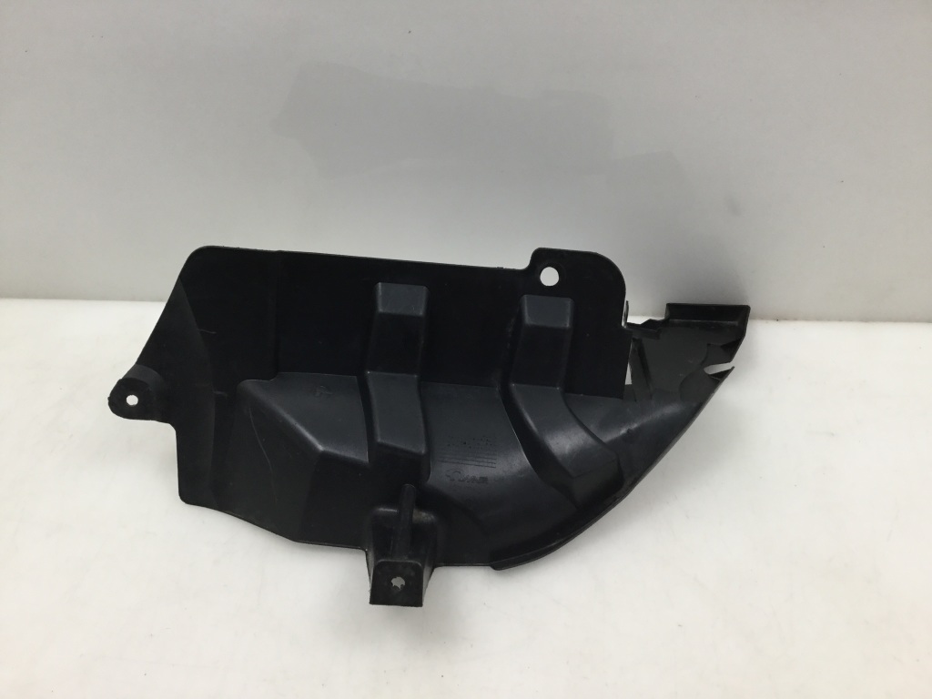 Used NISSAN Qashqai Other detail of the rear bumper 74779JD00A