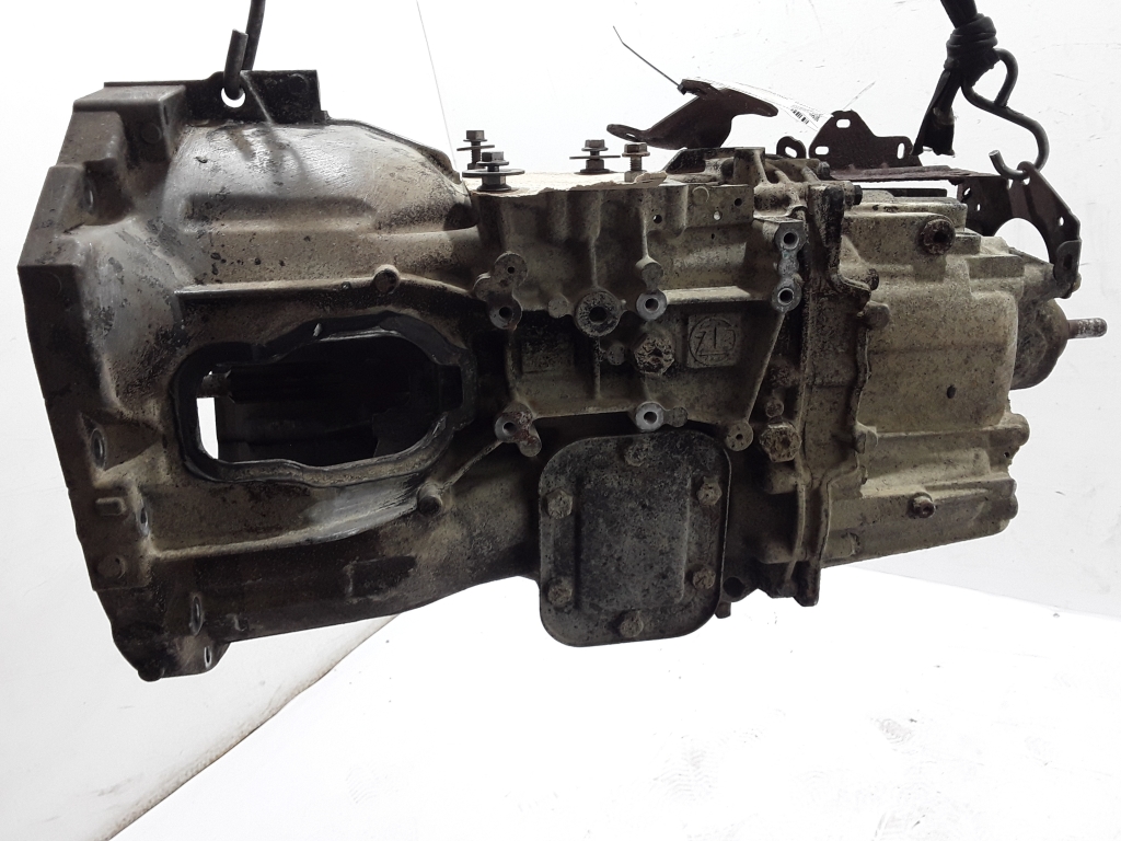 Used RENAULT Master Gearbox ZF4000