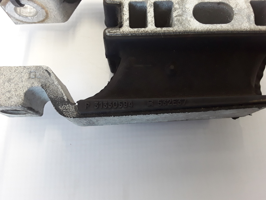 Used VOLVO XC90 Engine cushion 31330594