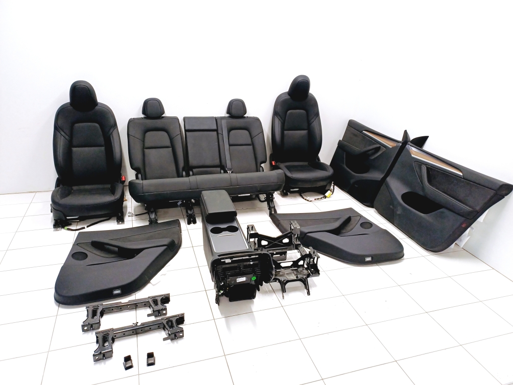 Used Tesla Model Y Salon and its details 1456942-C1-F