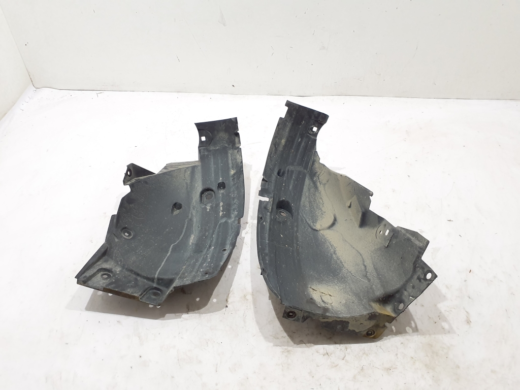 Used Dacia Sandero Front fender and its parts