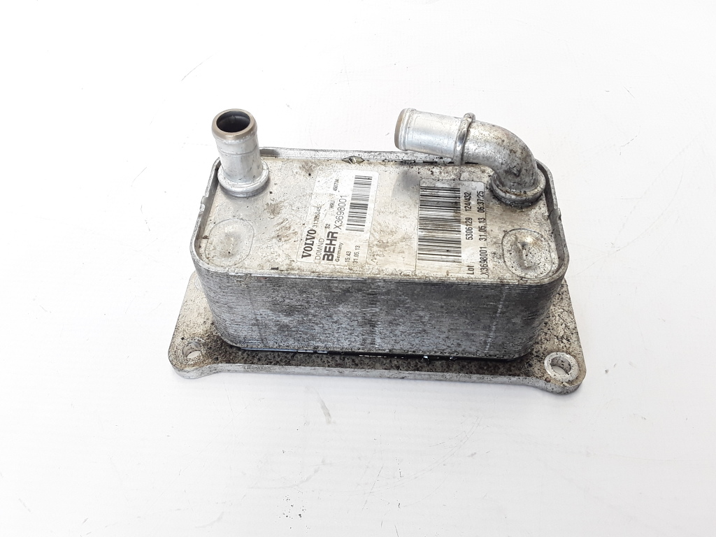 Used VOLVO V60 Oil cooler 31325045
