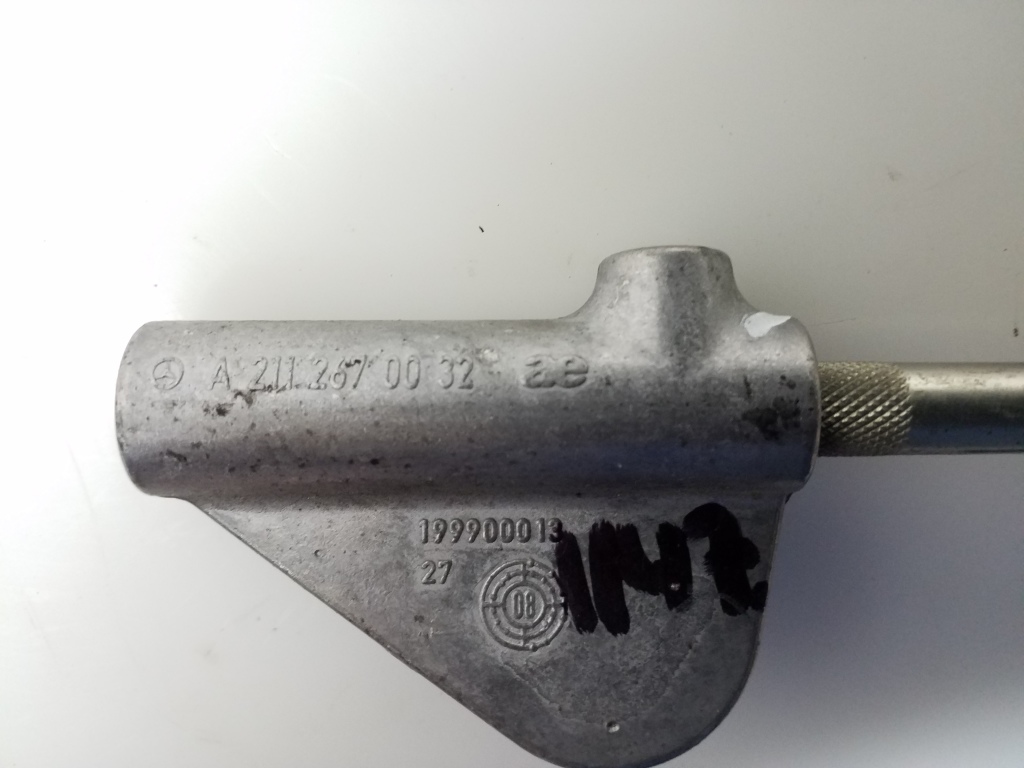Used Mercedes Benz GLK-Class Other part of the gear shifting mechanism ...
