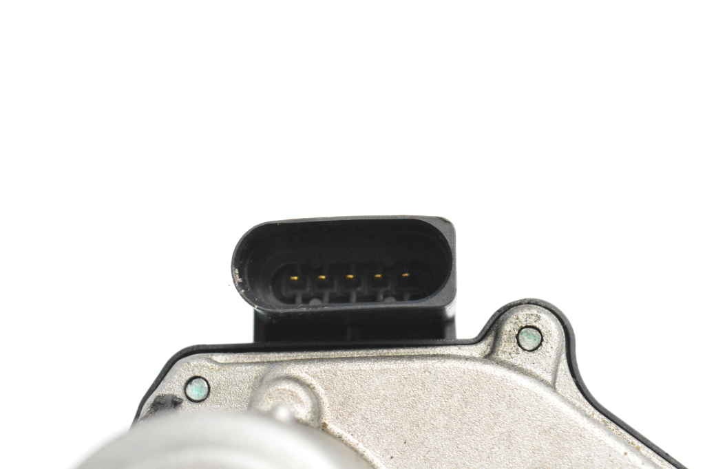 Used AUDI A6 EGR valve 04L131501B