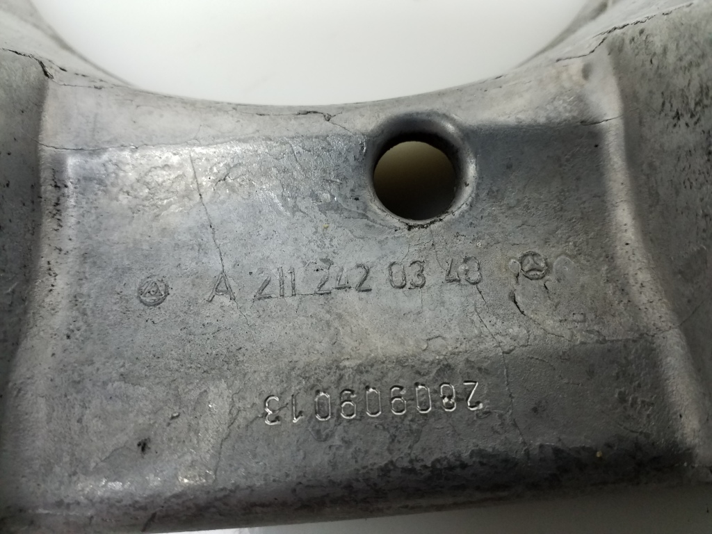 Used Mercedes Benz GLK-Class Gearbox holder A2112420340