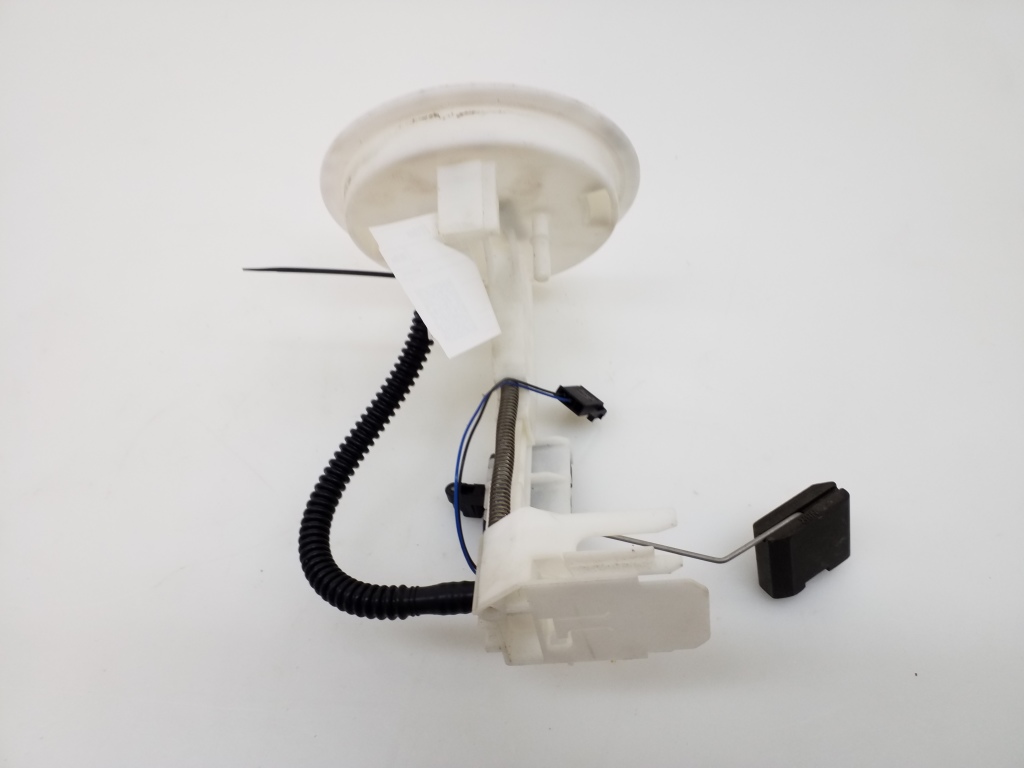 Used Mercedes Benz GLK-Class Fuel level gauge in the tank A2044700694