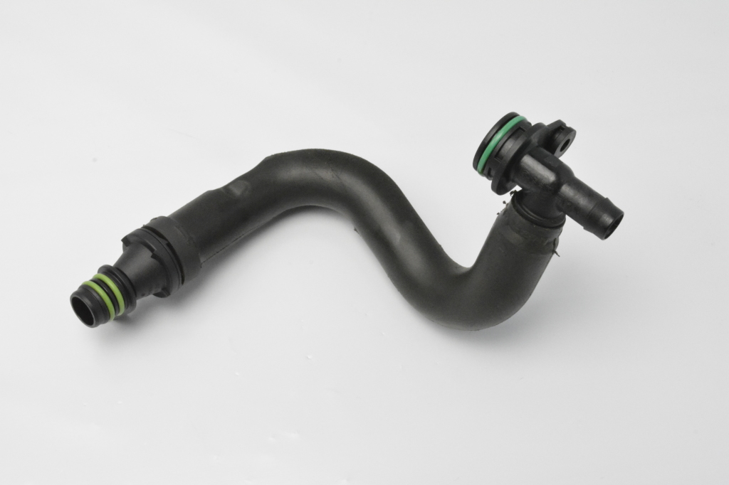 Used Volkswagen Golf Water pump and its details 04E103474K