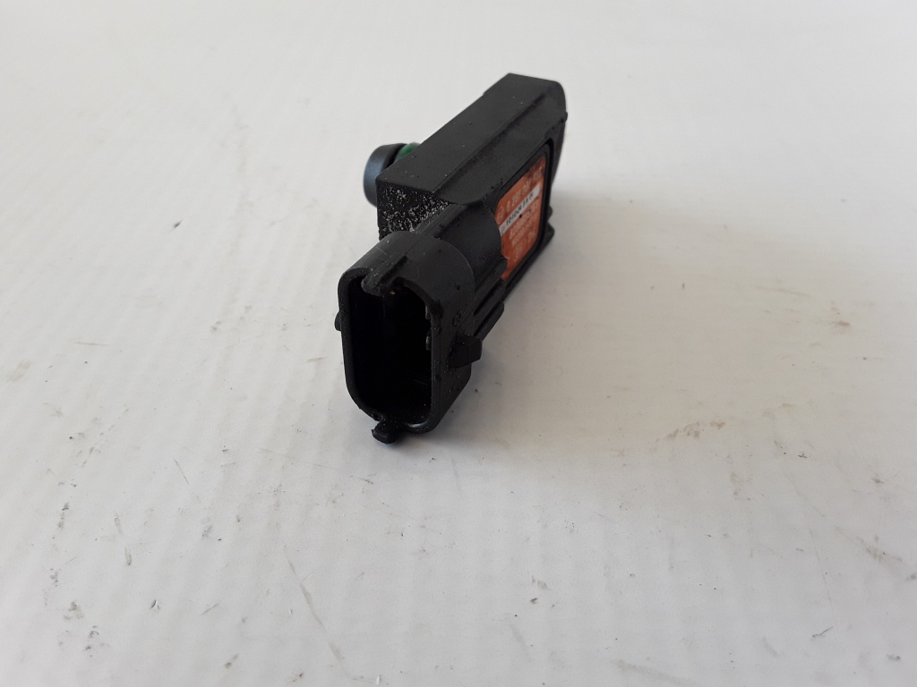 Used RENAULT Koleos The sensor is different 8200685363