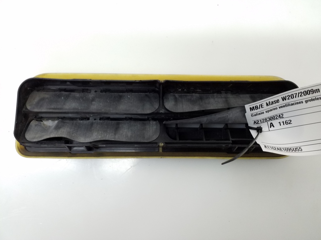 Used Mercedes Benz E-Class Rear wing ventilation grille A2128300242