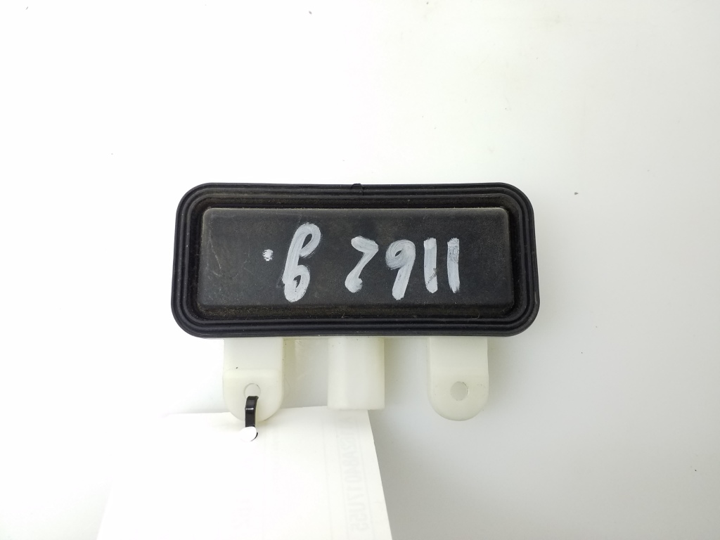 Used Mercedes Benz E-Class Outer boot handle A2218702410