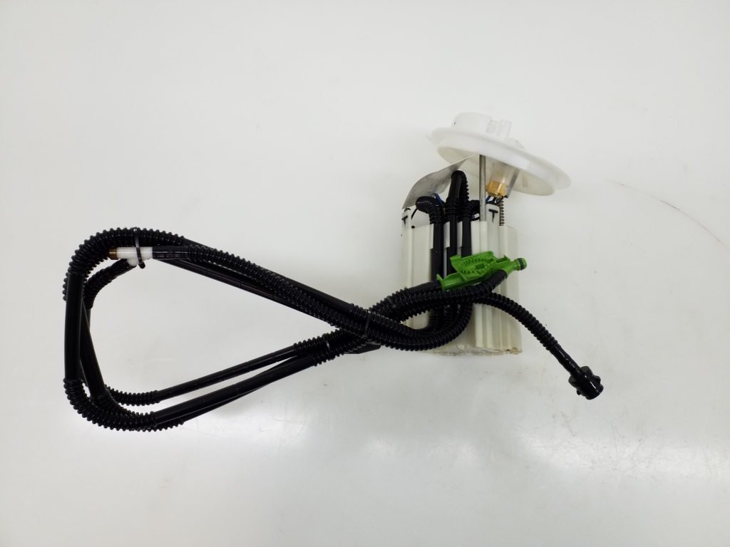 Used Mercedes Benz E-Class Fuel pump in the tank A2044702294