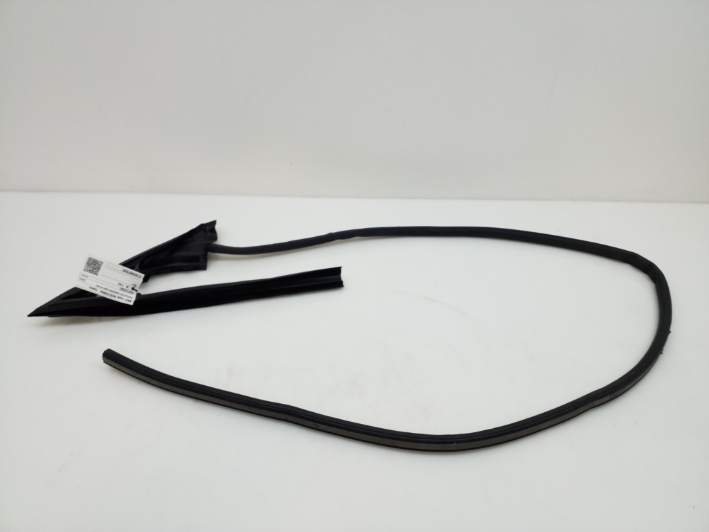 Naudotas Mercedes Benz E-Class Priekinių durų sandarinimo guma ant durų ...