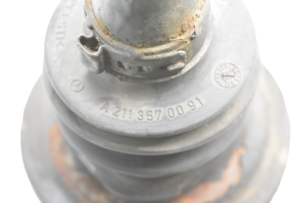 Naudotas Mercedes Benz E-Class Galinis pusašis ir jo detalės A2113570091