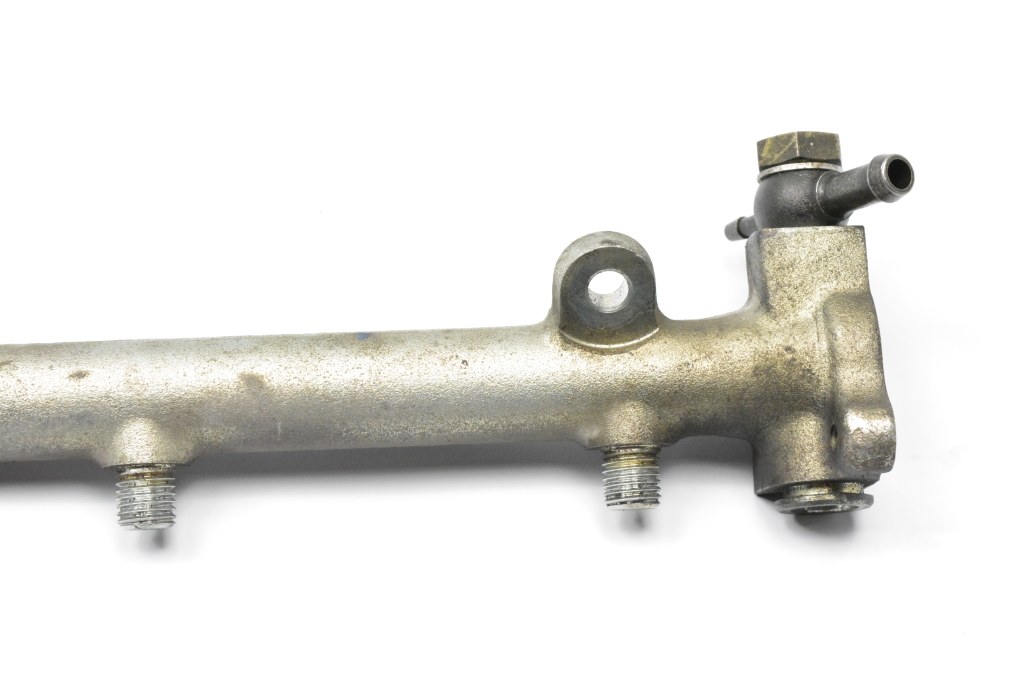 Used Mercedes Benz C-Class High pressure fuel route and its details ...