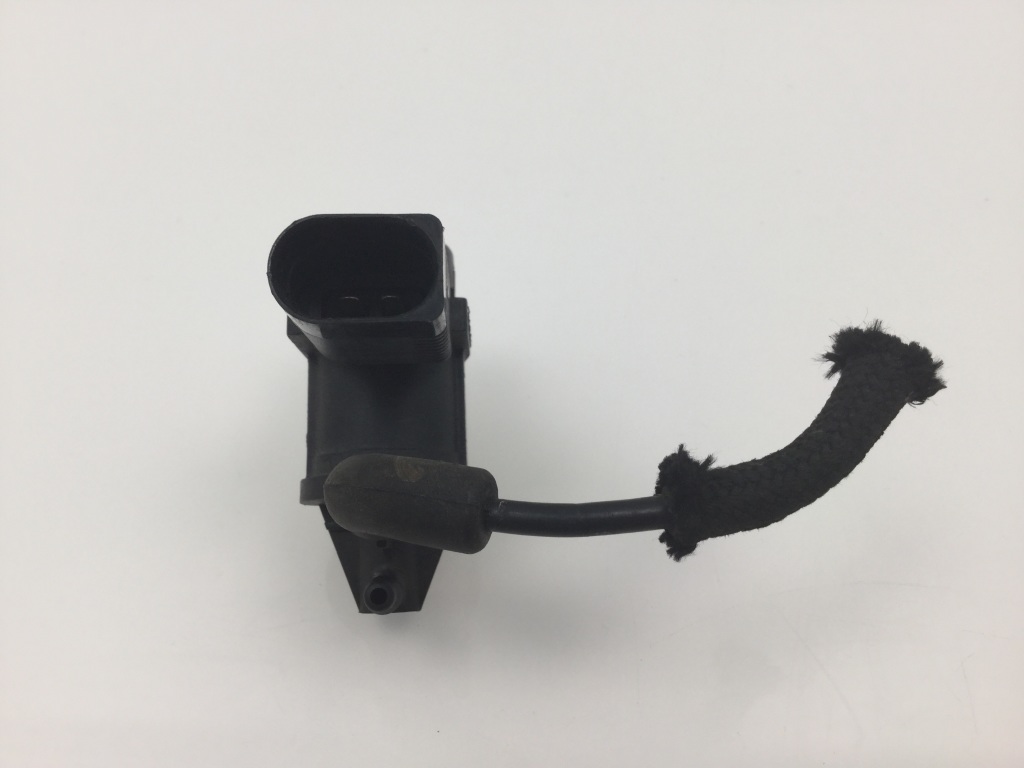 Naudotas Volkswagen Passat Solenoidas 1J0906283B