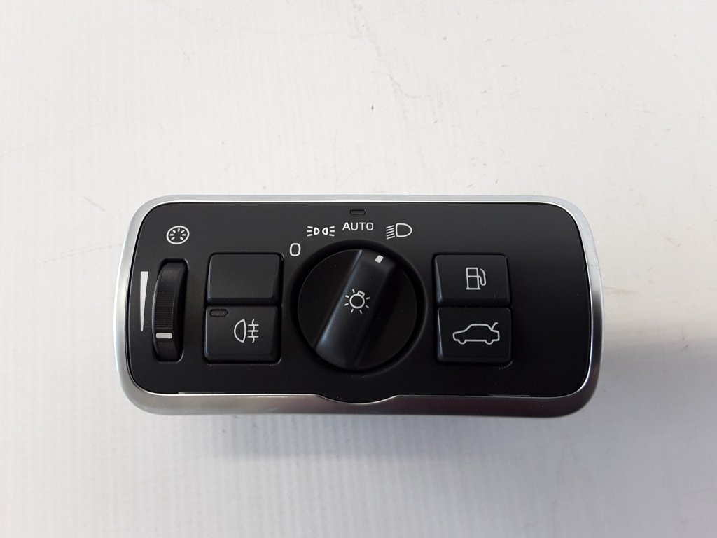 Used VOLVO XC60 Light on switch 31443839