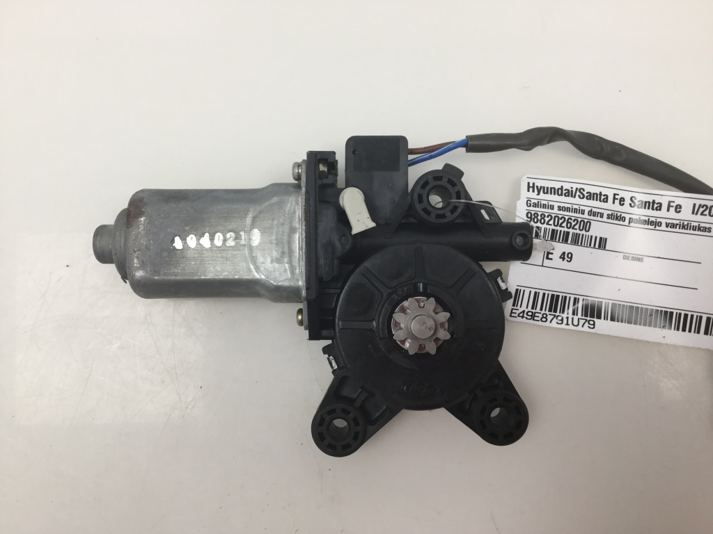Naudotas Hyundai Santa Fe Galinių šoninių durų stiklo pakėlėjo ...