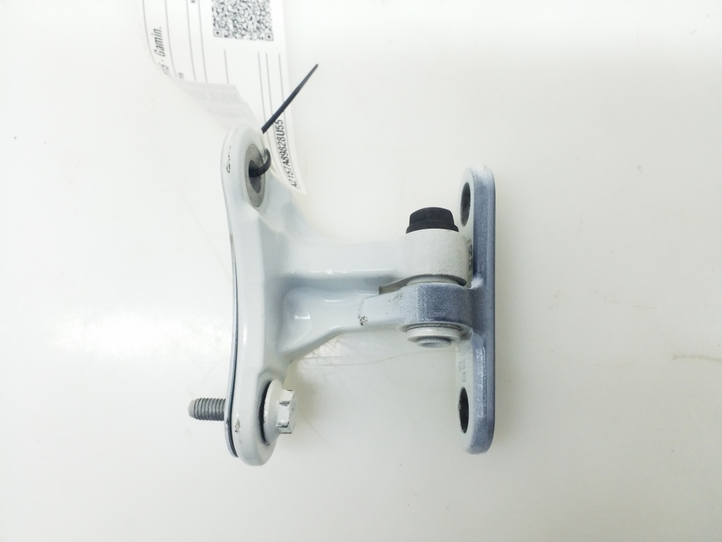Used Mercedes Benz A-Class Front door top hinge A2467201237