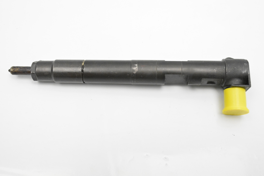 Used Mercedes Benz E-Class Fuel injector A6510702887