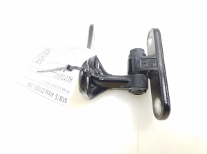 Used Mercedes Benz S-Class Front door lower hinge A2217200337