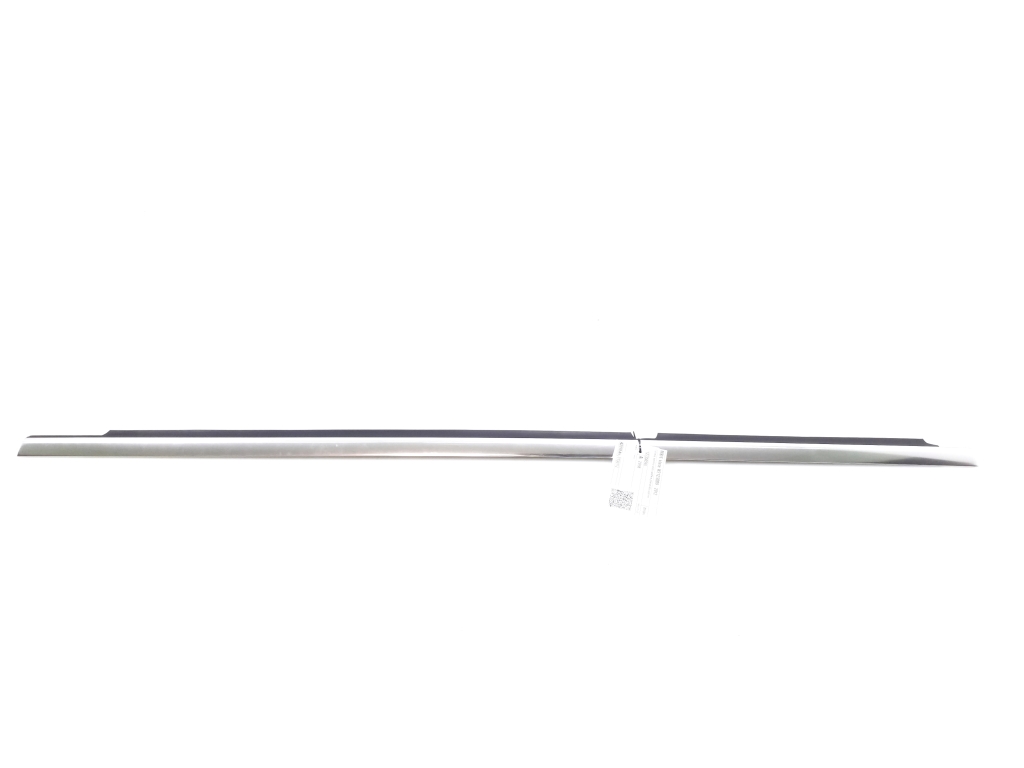 Naudotas Mercedes Benz E-Class Galinių šoninių durų juostelė prie ...