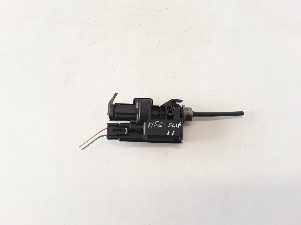 Used RENAULT Megane Fuel filler cap lock 8200305732