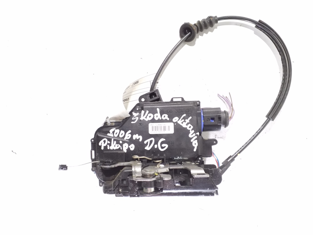 Naudotas Skoda Octavia Galinių šoninių durų užraktas 7L0 839 016 D