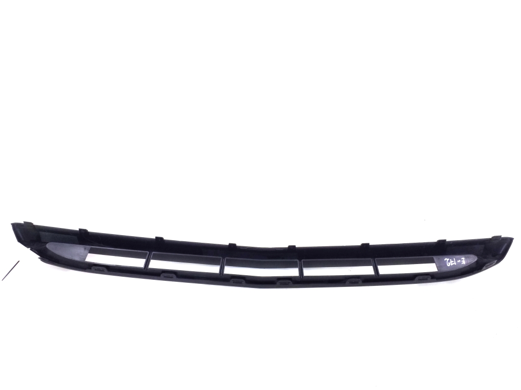 Naudotas Mercedes Benz E-Class Priekinio bamperio kita detalė A2138850100