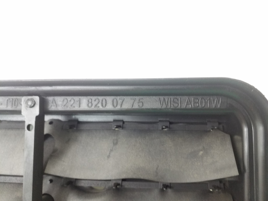 Used Mercedes Benz S-Class Rear wing ventilation grille A2218200775