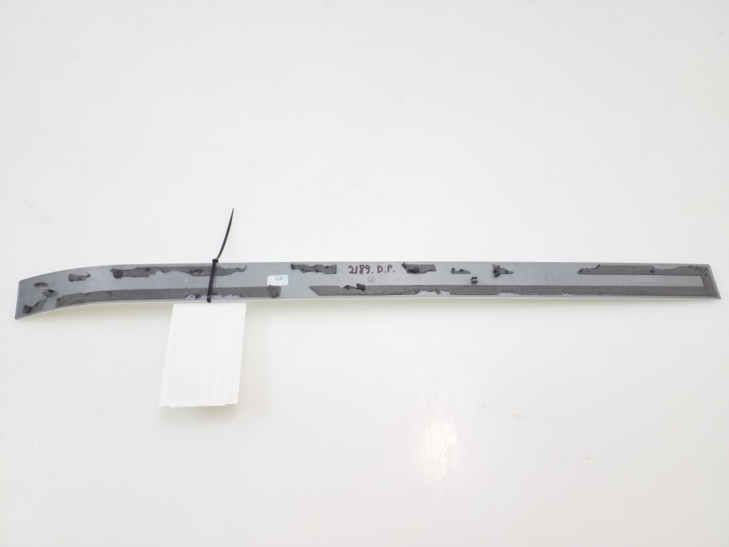 Naudotas Mercedes Benz S-Class Vidinė slenksčio apdaila A2216800435