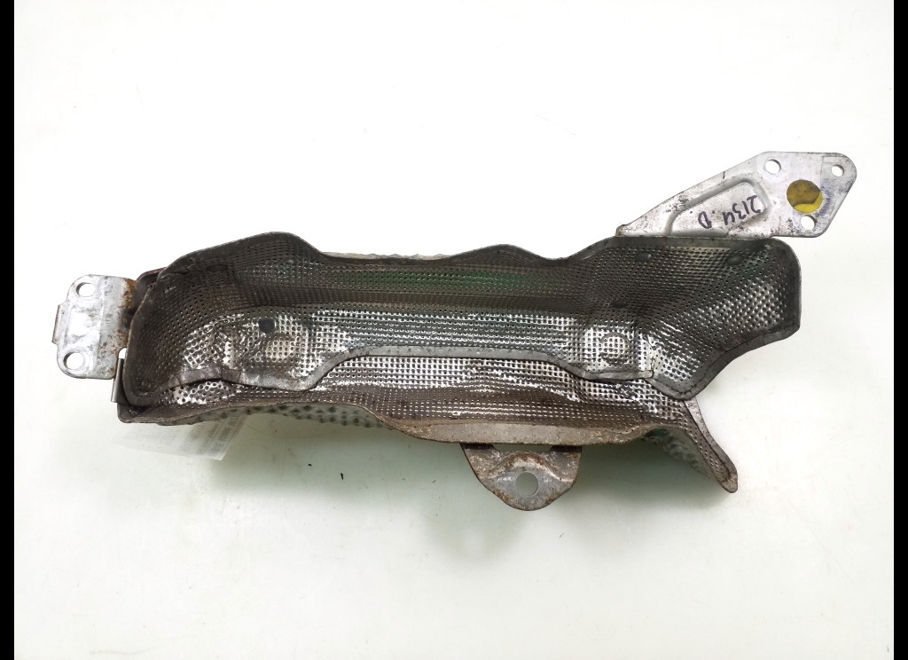 Used Mercedes Benz E-Class Air filter housing holder A6420903141